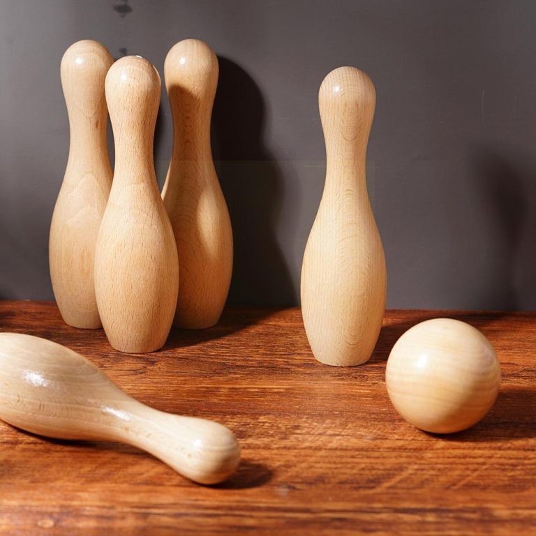 Natural birch bowling pin set